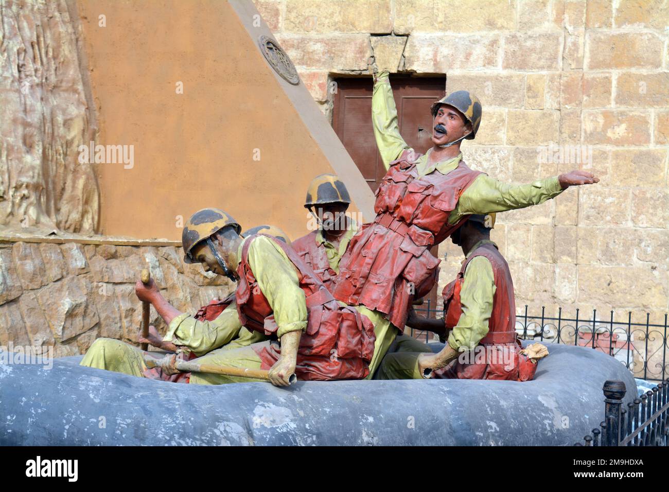 Le Caire, l'Egypte, 7 janvier 2023: Des soldats égyptiens traversant le ...