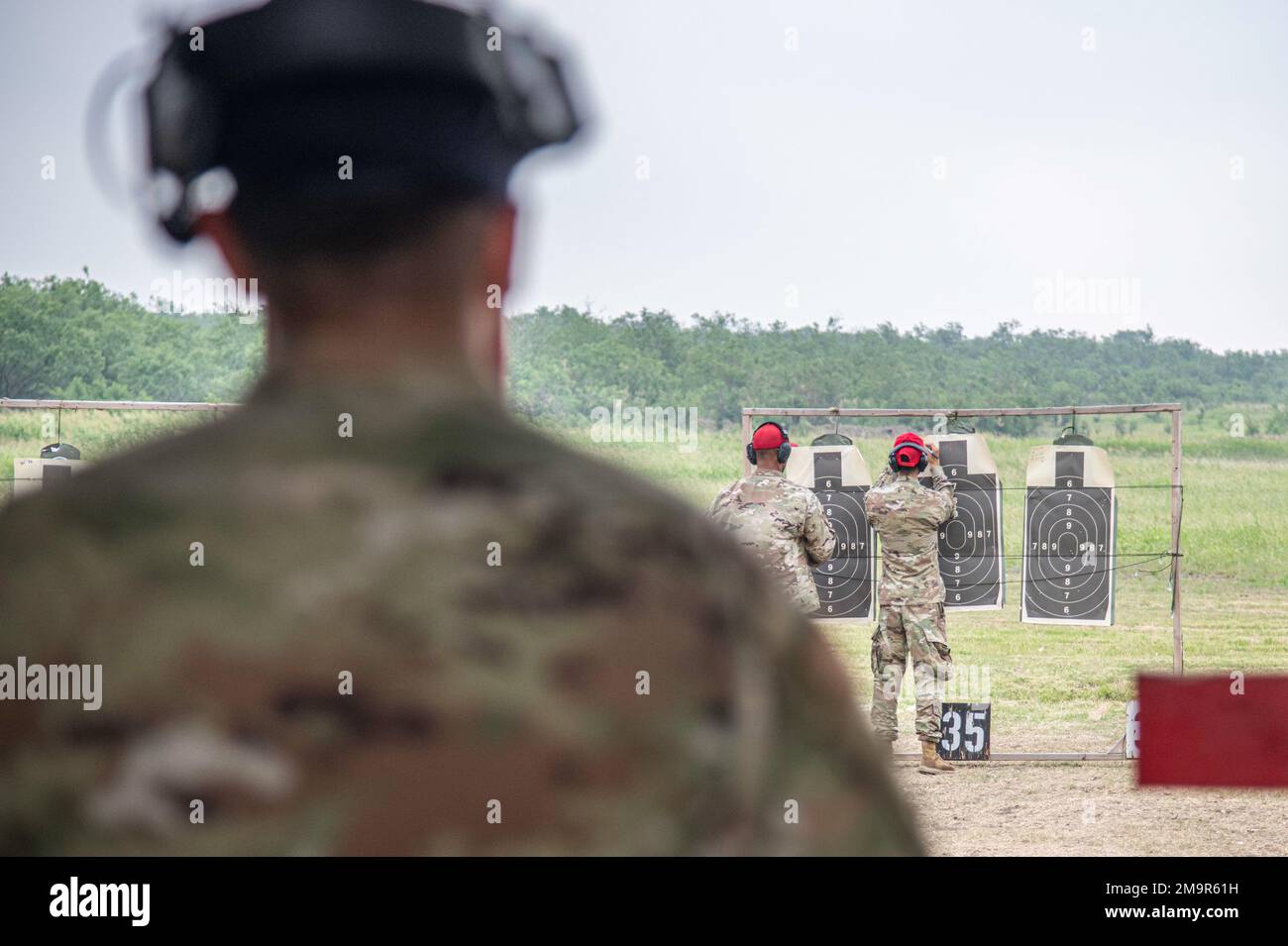 Les membres de la base commune de San Antonio participent à la ...