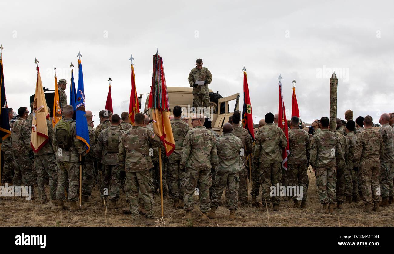 Le général de division David Hodne, commandant général de la 4th ...