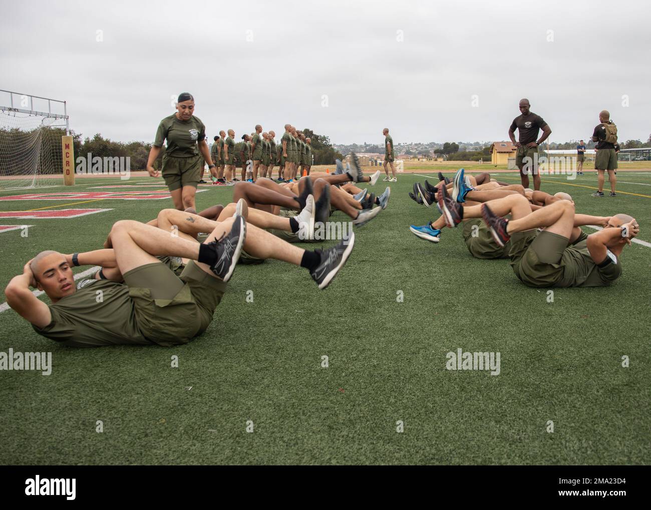 ÉTATS-UNIS Le Sgt Brendae Delosreyes, un technicien en munitions de l'École des instructeurs de ...