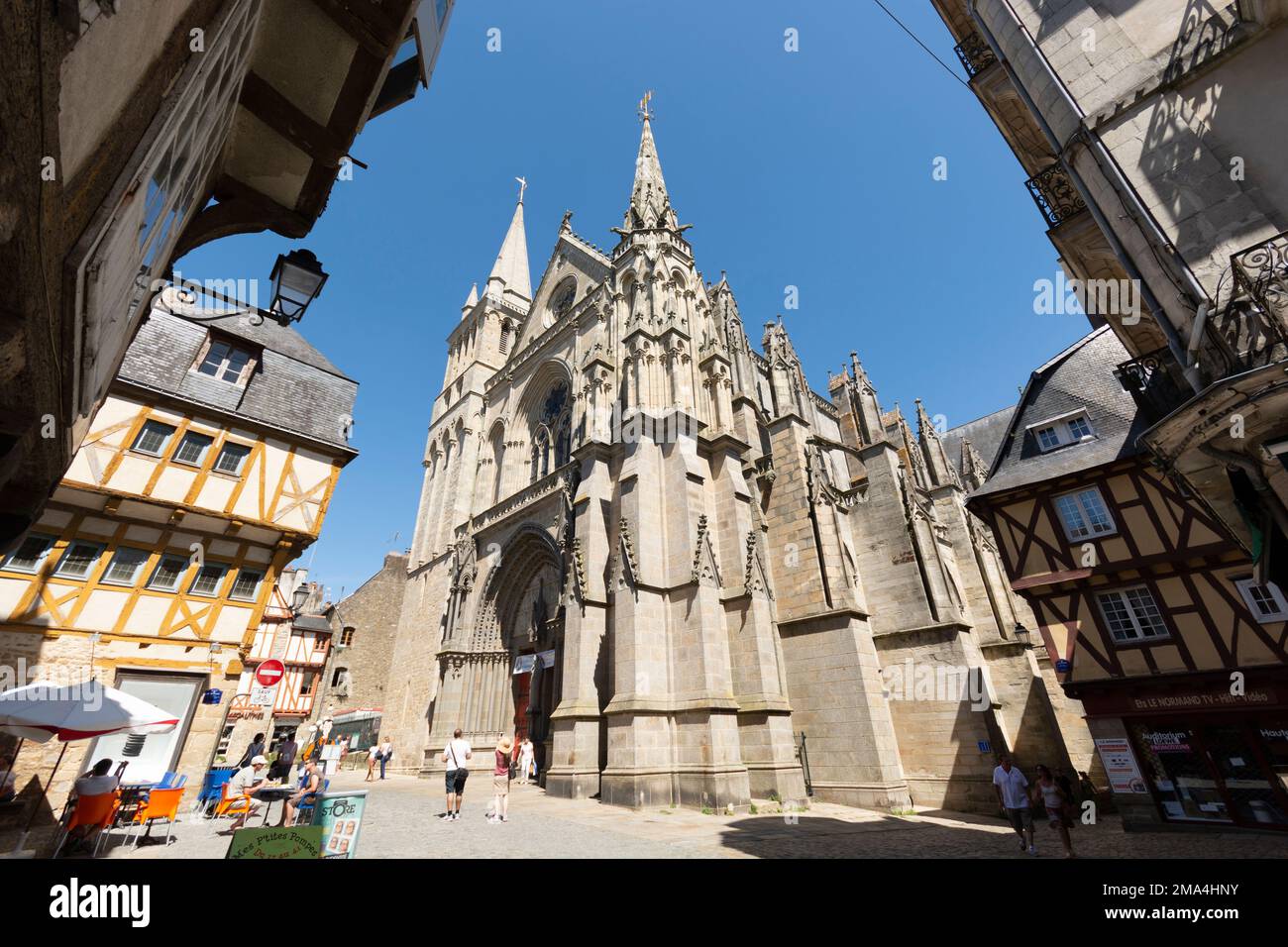 Cathédrale Saint-Pierre (Cathédrale Saint-Pierre de vannes). Église catholique romaine de style ...