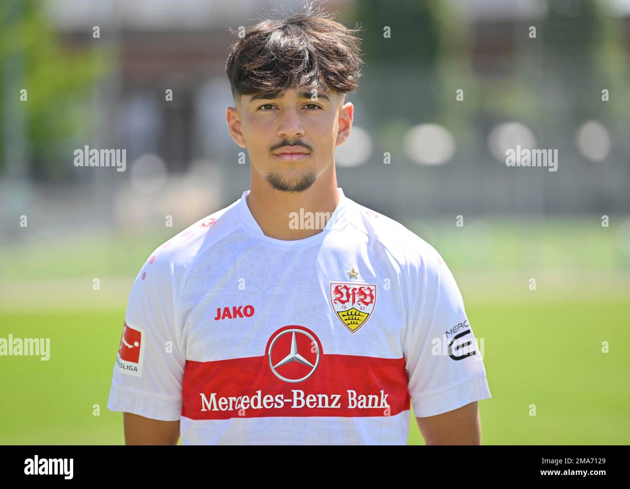 Laurin Ulrich VfB Stuttgart Portraittermin VfB Stuttgart 2022 2023 Licence joueur football 1 ...