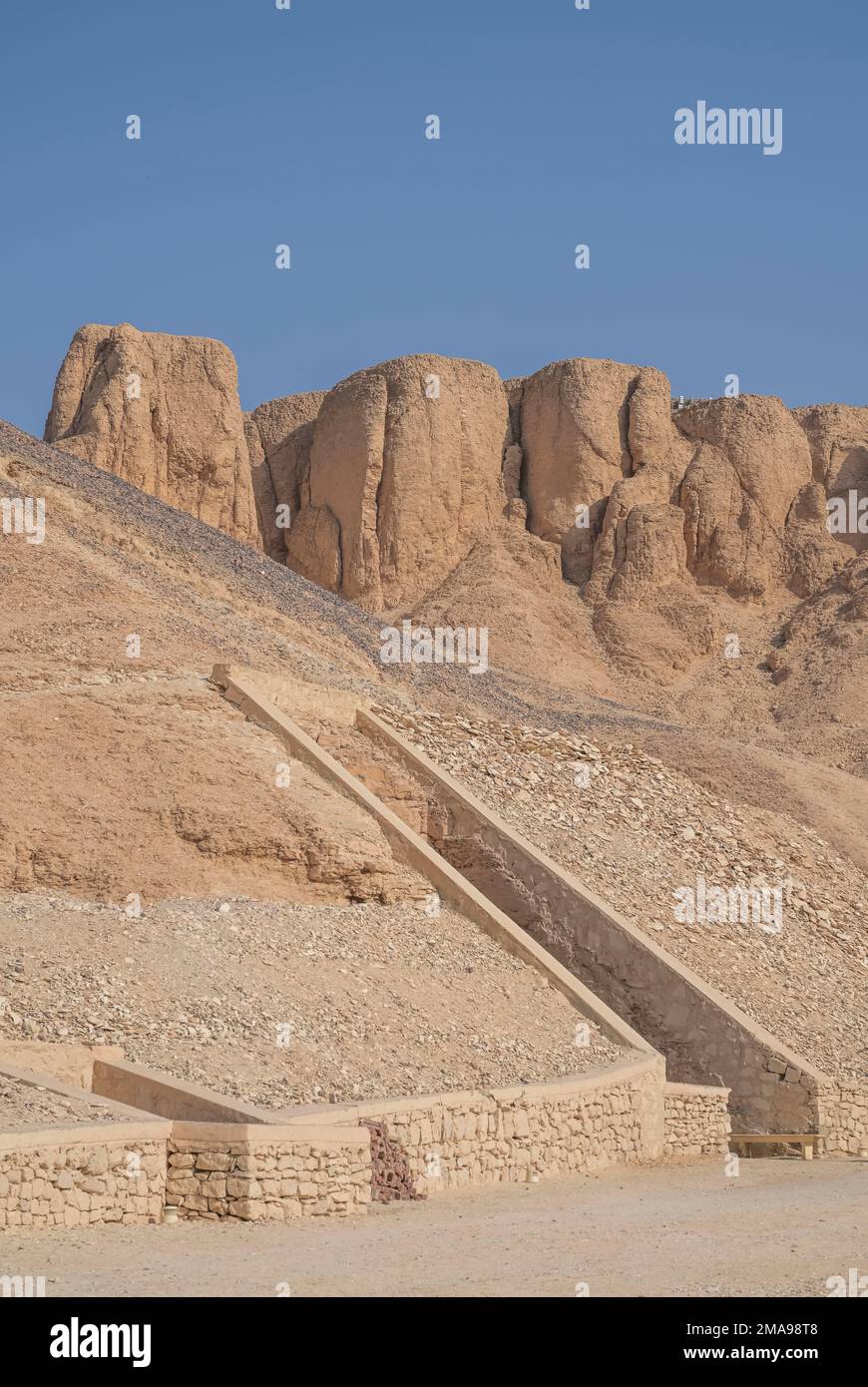 Ansicht einer grabanlage Banque de photographies et d’images à haute ...