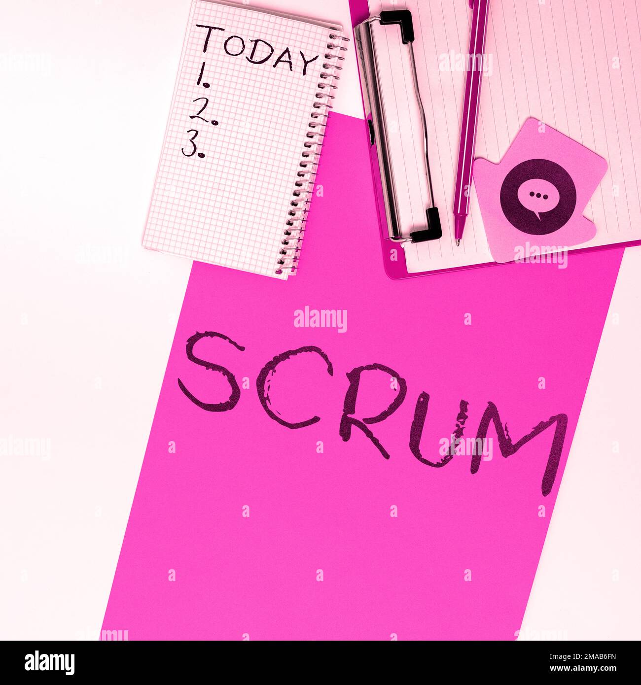 Écriture affichant le texte Scrum. Mot écrit sur l'écriture manuscrite ...