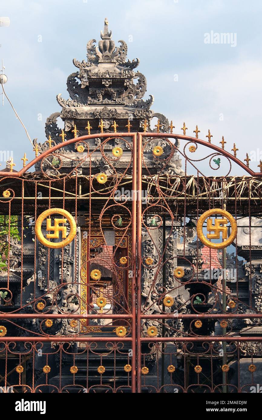 Swastika (symbole de la chance dans l'hindouisme), Temple hindou de ...