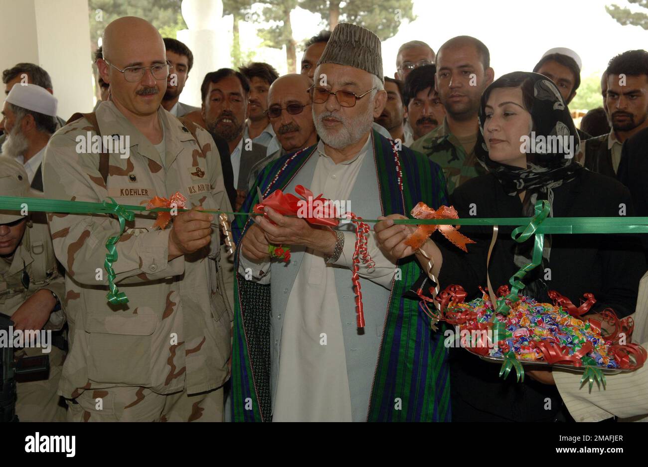Gouverneur de la province afghane de parwan Banque de photographies et ...