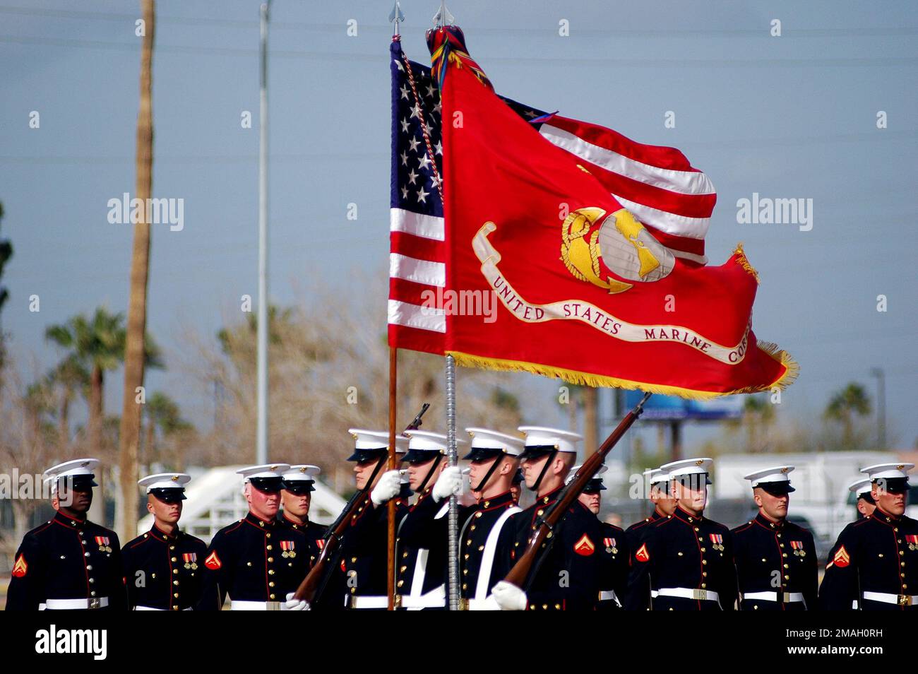 Couleurs de bataille du corps des marines Banque de photographies et d’images à haute résolution ...