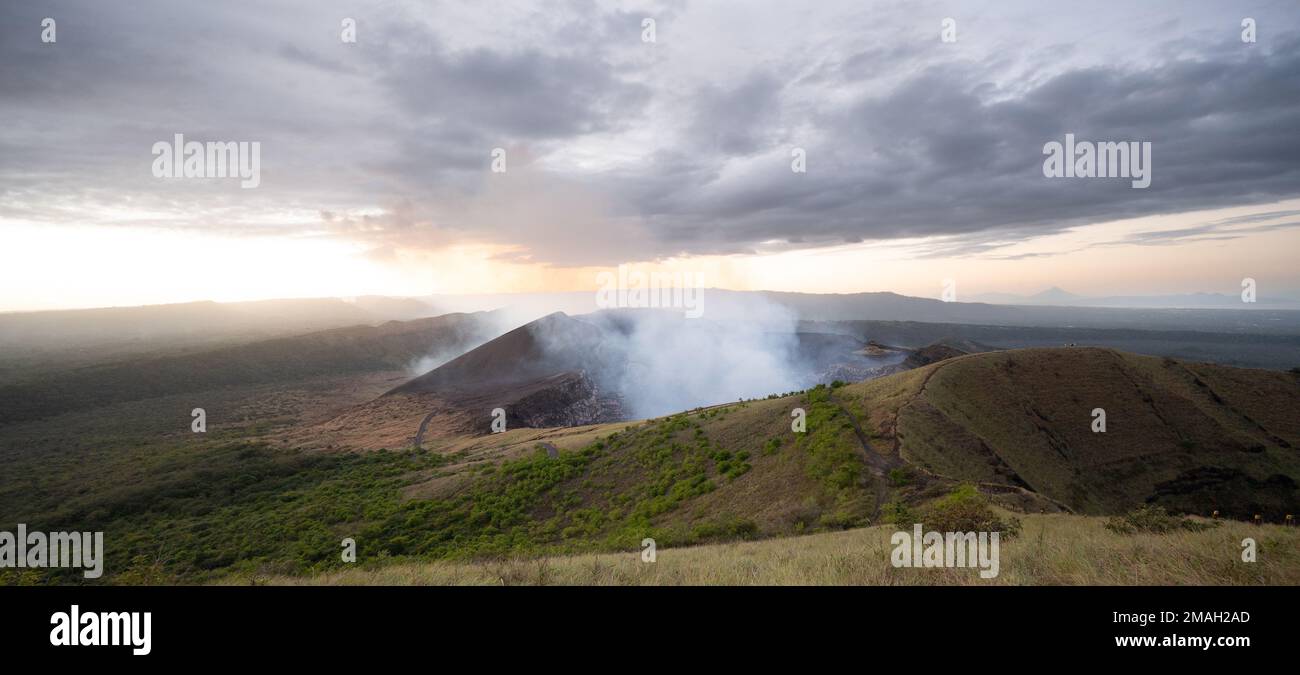 Park national volcan masaya Banque de photographies et d’images à haute ...