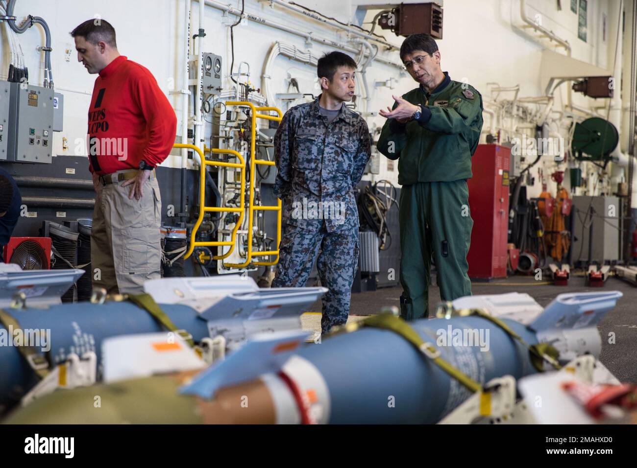 Le lieutenant-colonel Jun Saito, officier du Commandement de la défense ...