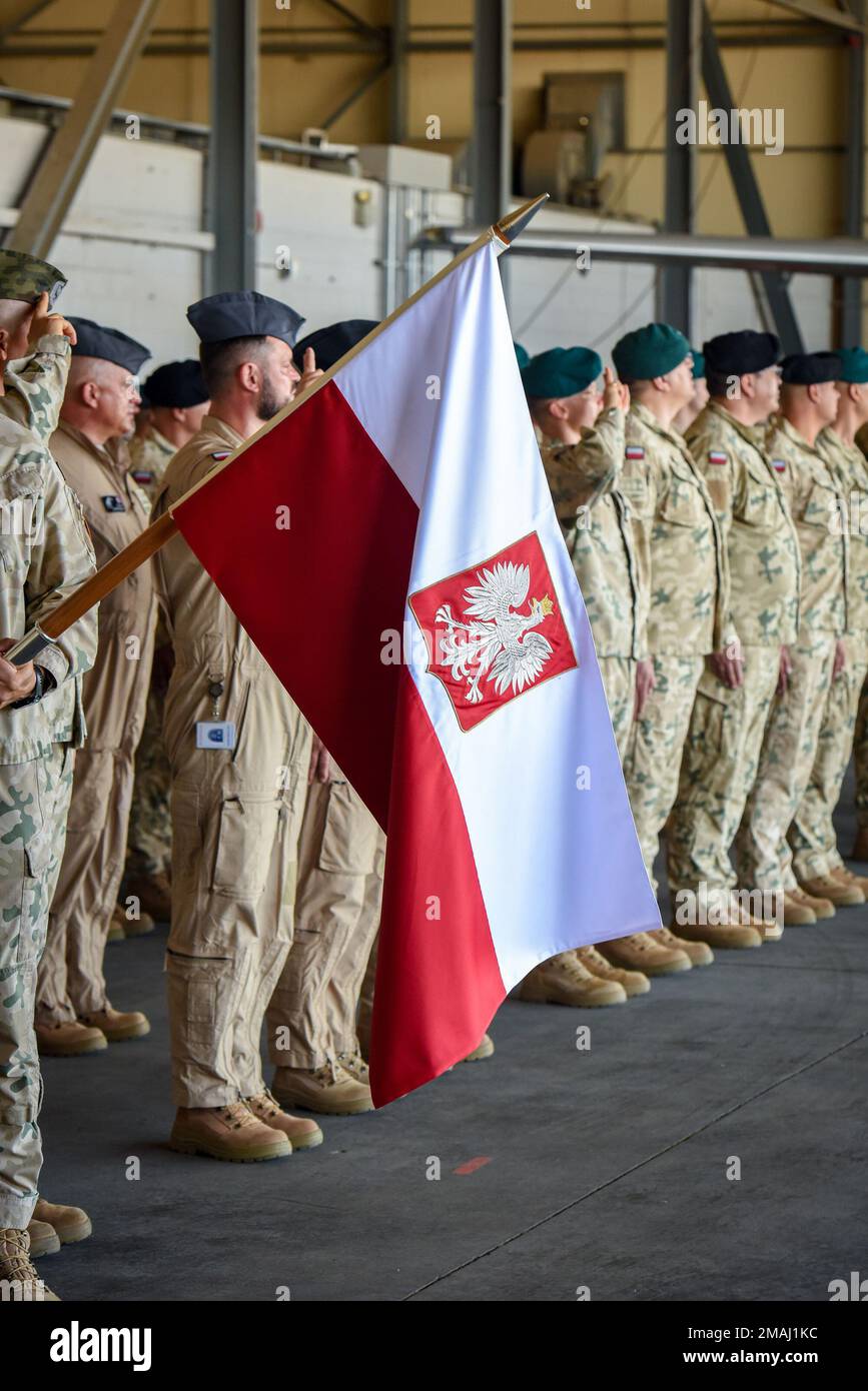 Les membres du contingent militaire polonais participent à une ...