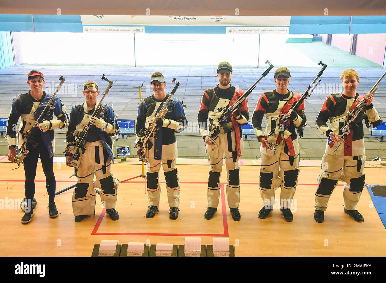 Le sergent d’état-major Patrick Sunderman, le sergent Ivan Roe et le ...
