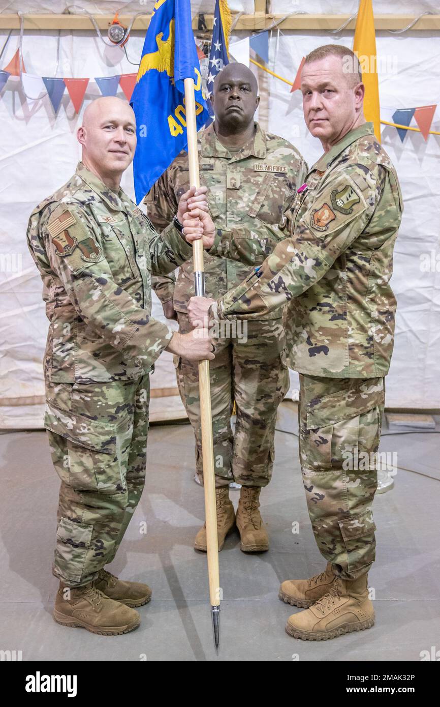 ÉTATS-UNIS Le colonel de la Force aérienne, Calvin Powell, à gauche ...