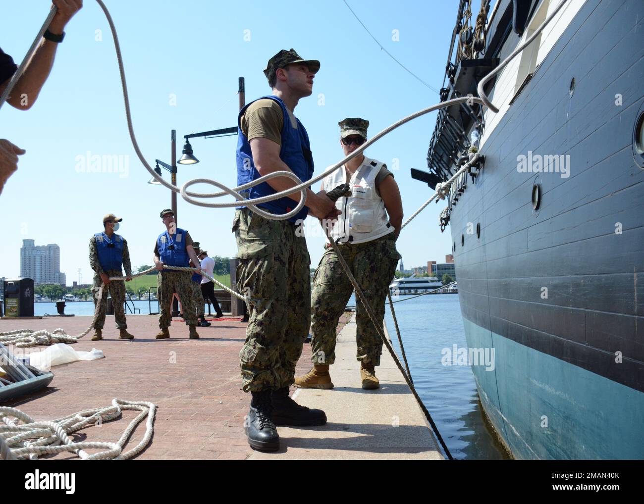 BALTIMORE, Maryland (31 mai 2022) - Engineman 2nd classe Edward Davis ...