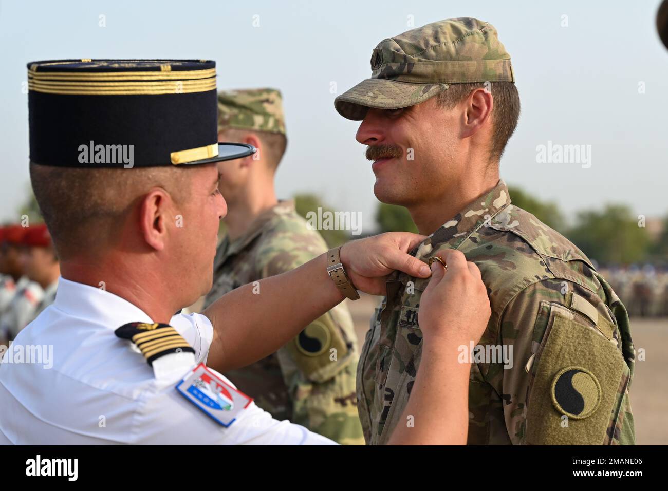 Le colonel de l'armée française Sébastien Botheron, commandant du 5th ...