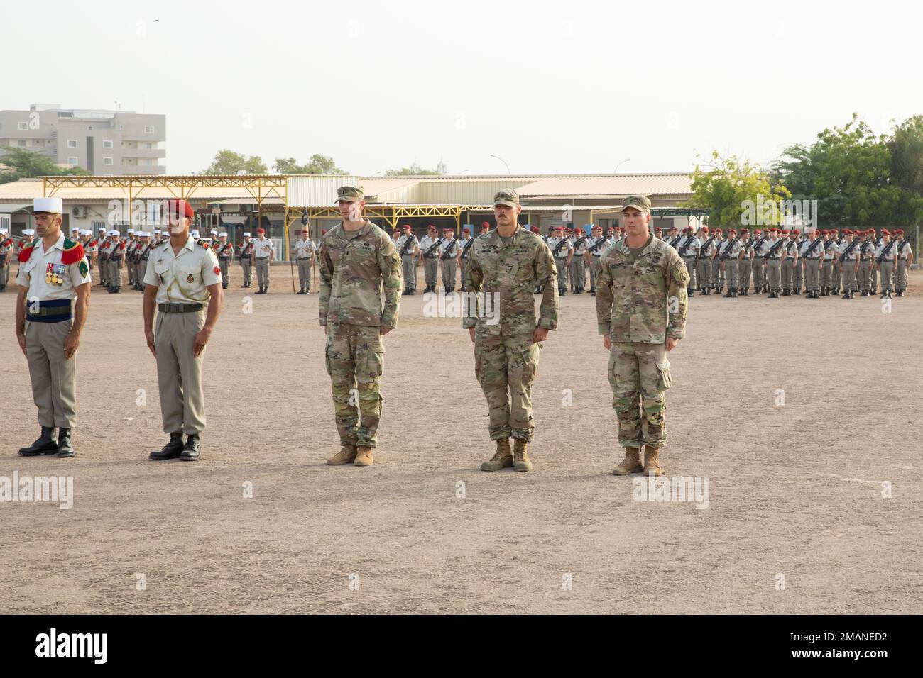 Colonel français Sébastien Botheron, commandant du 5th Overseas ...