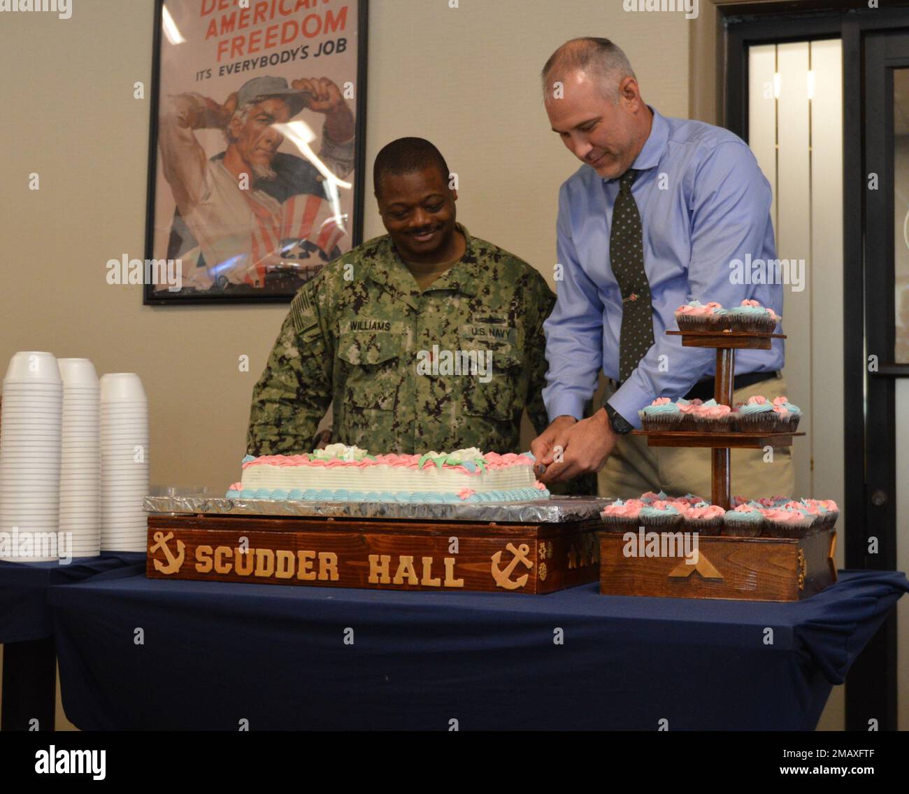 LE CAPC Alfred Williams, officier exécutif de la base d'armes navales ...