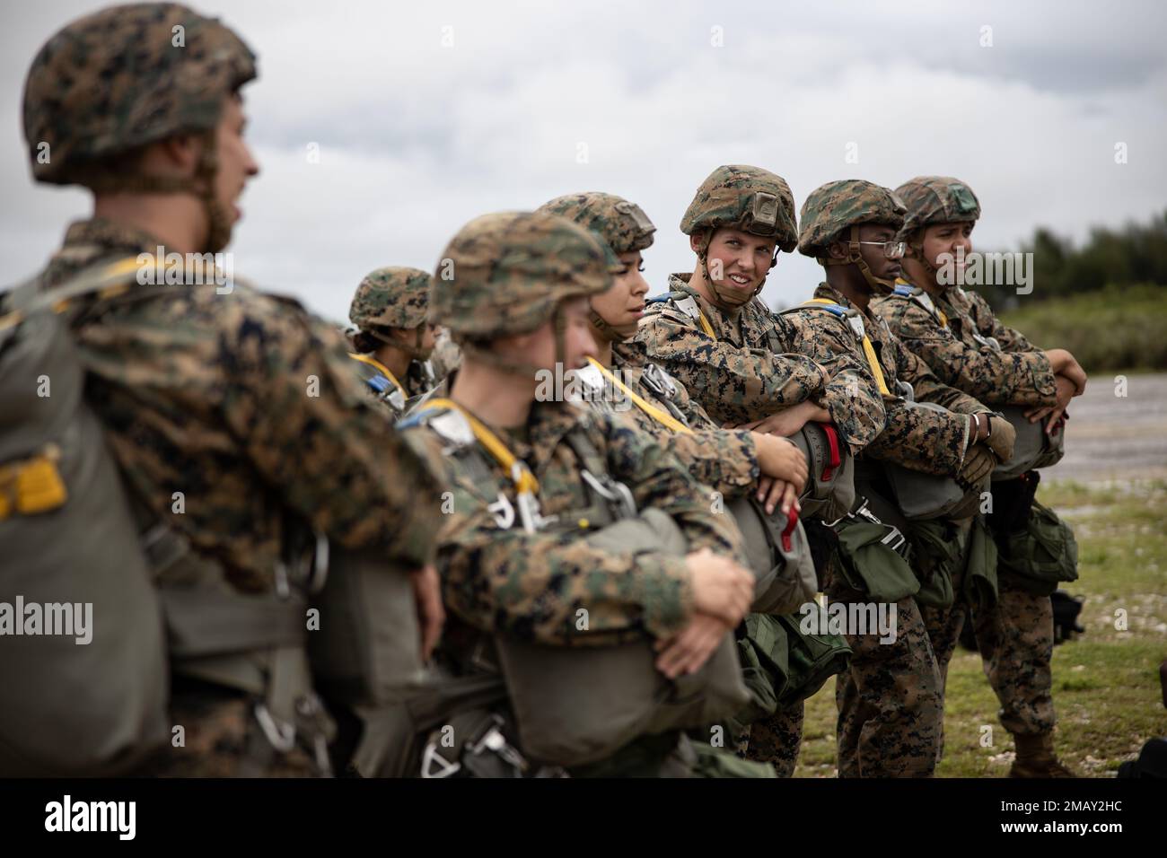 ÉTATS-UNIS Marines avec 3rd Landing support Battalion, combat Logistics ...
