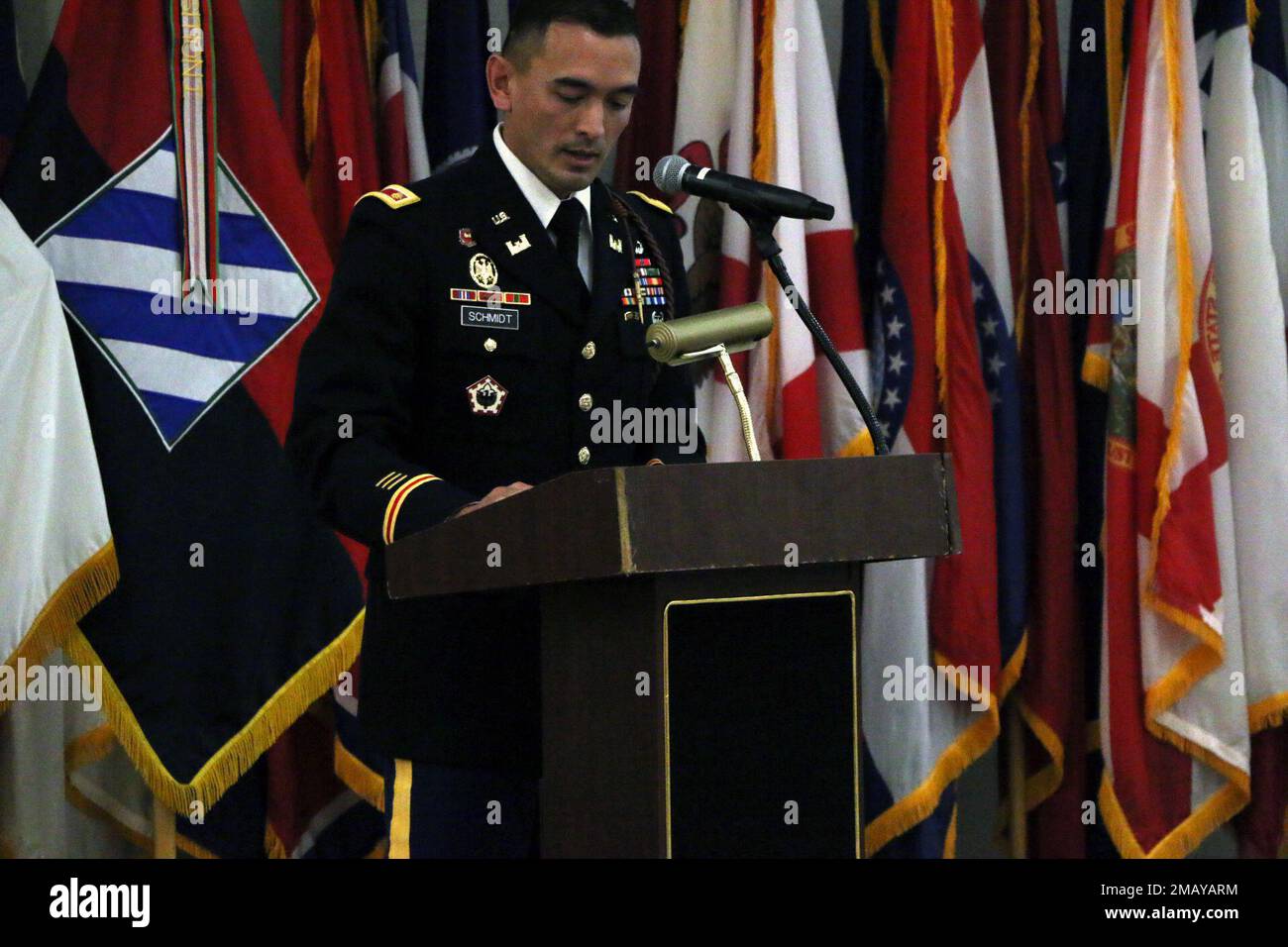 Le major Donald Schmidt, l'officier exécutif du 'Bataillon Gila', 9th ...
