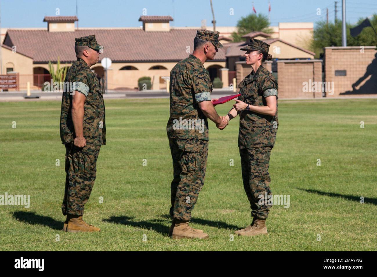 ÉTATS-UNIS Le lieutenant-colonel Andrea Barron du corps maritime ...