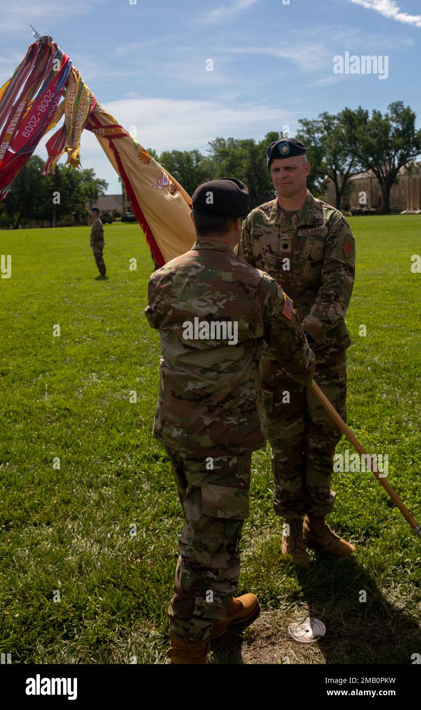 Le lieutenant-colonel Brian Harris, commandant de l'équipe de combat de ...