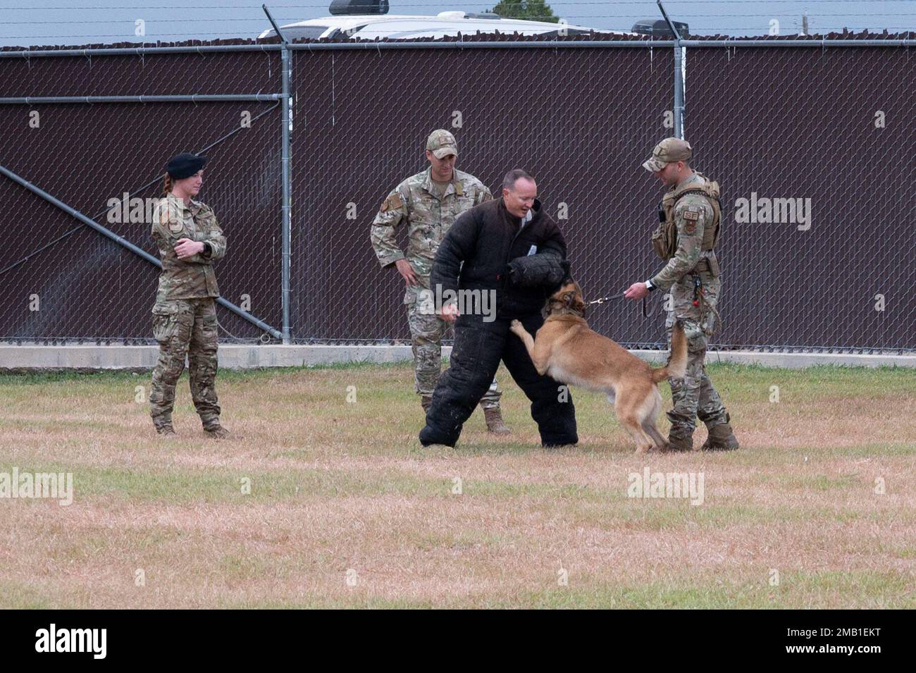 ÉTATS-UNIS Le colonel de la Force aérienne Craig Phelor, commandant de ...