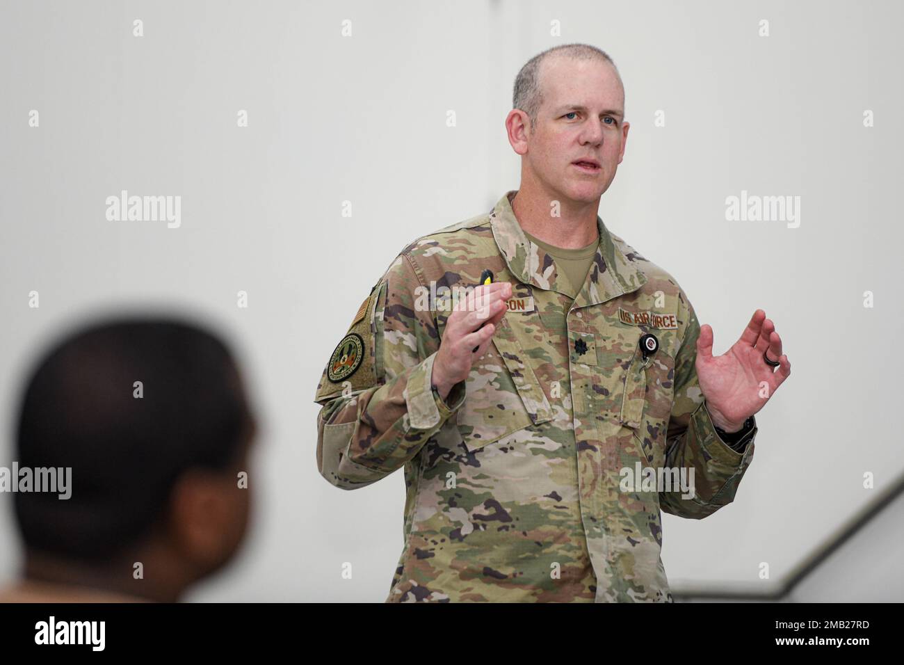 Le lieutenant-colonel W. Sterling Anderson, conseiller adjoint de la ...