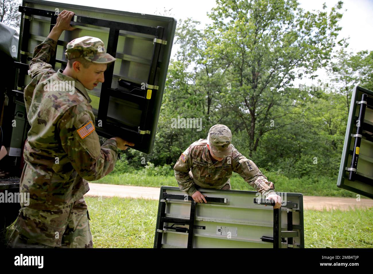 Les spécialistes culinaires de la Compagnie G et H du Bataillon de ...