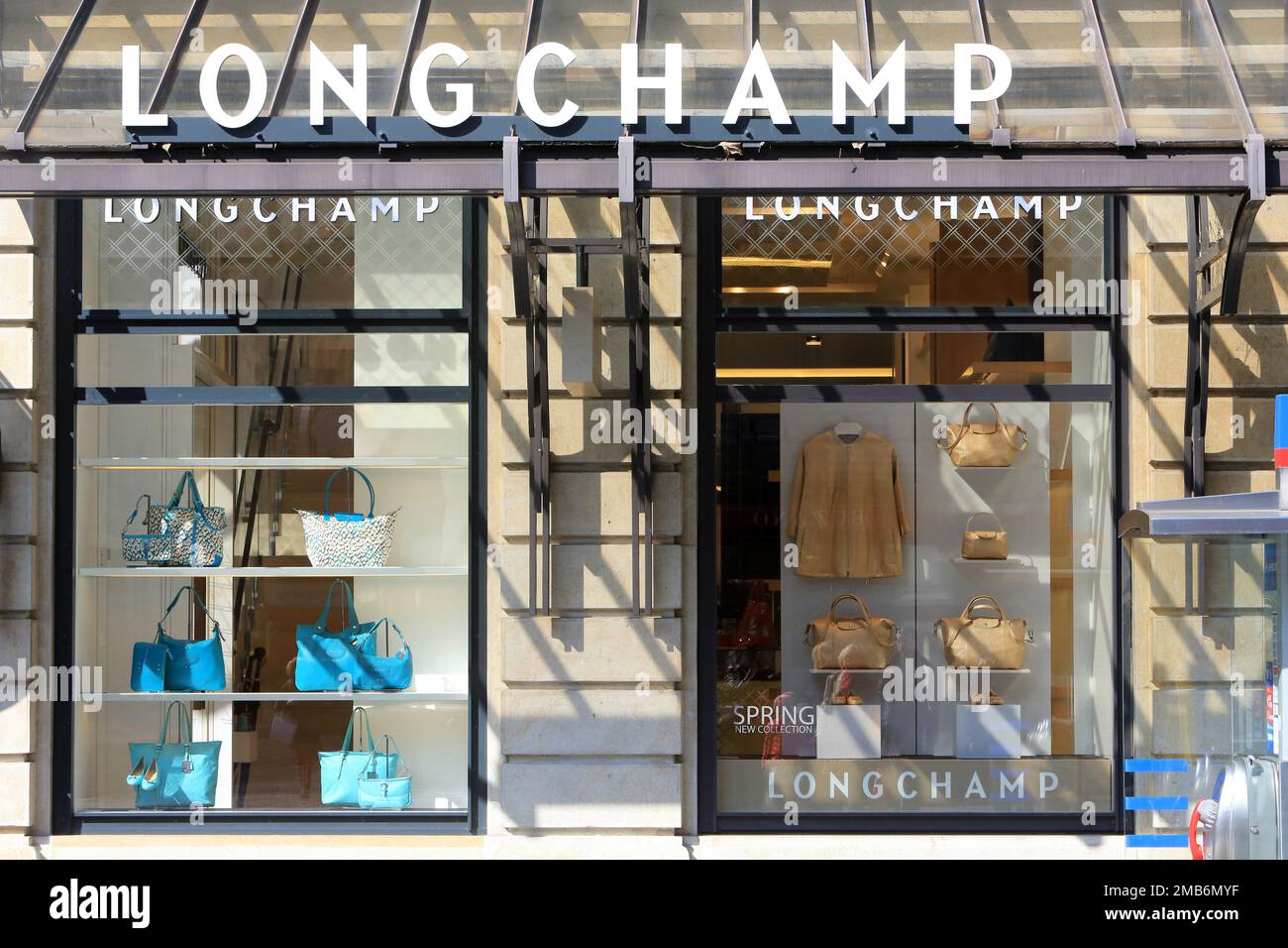 Logo longchamp Banque de photographies et d’images à haute résolution ...