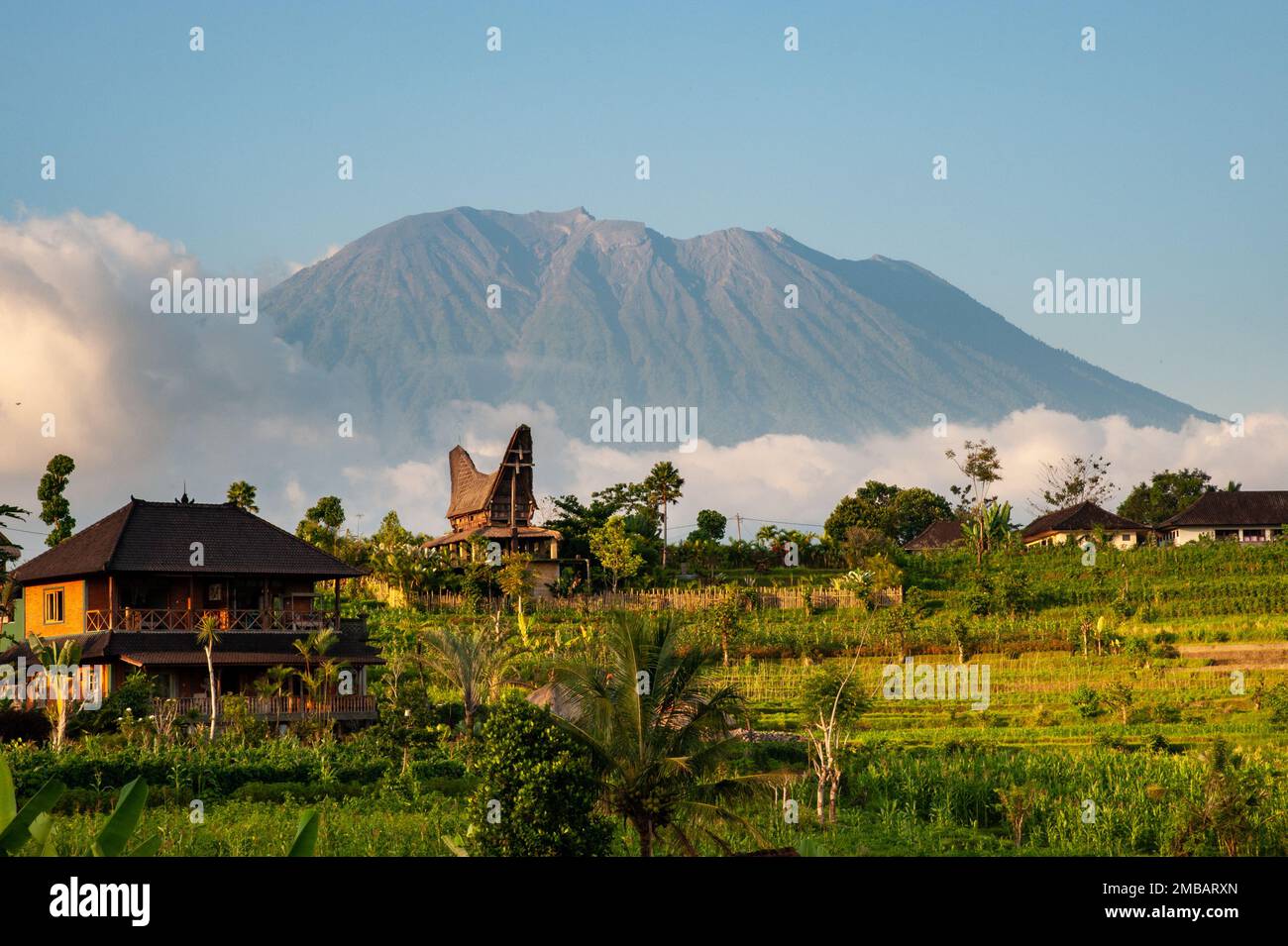 Volcan gunung agung Banque de photographies et d’images à haute ...