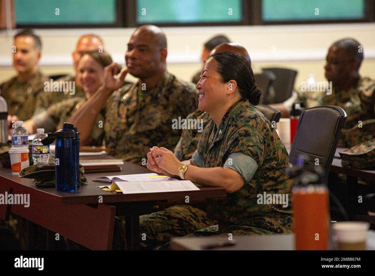 ÉTATS-UNIS Marines participe au premier sommet du groupe de stratégie ...