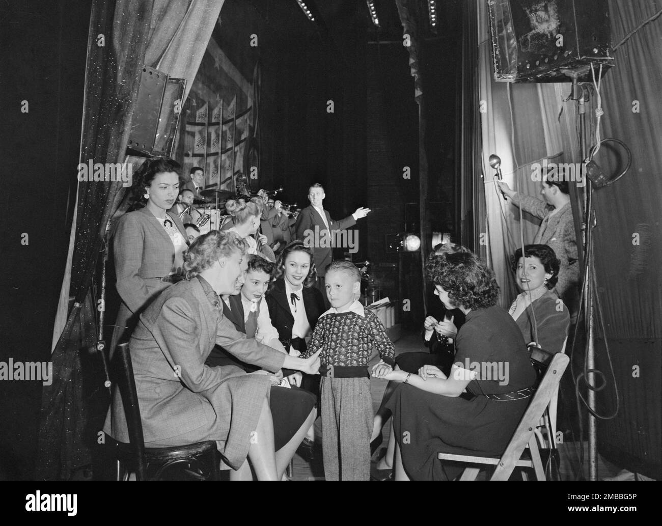 Portrait de Stan Kenton, June Christy, Laurindo Almeida, Bob Gioga ...