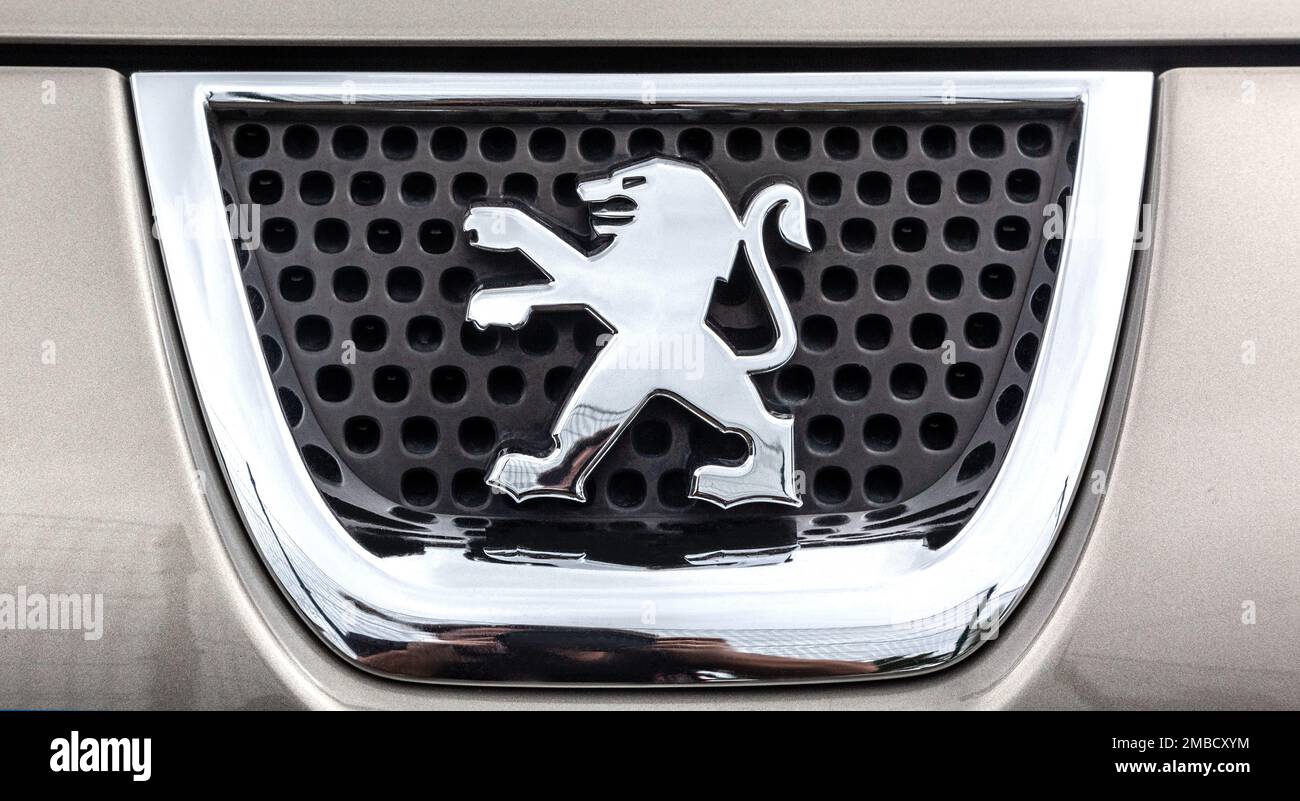 Madère, Portugal, 23 décembre 2019 : Peugeot est un constructeur ...