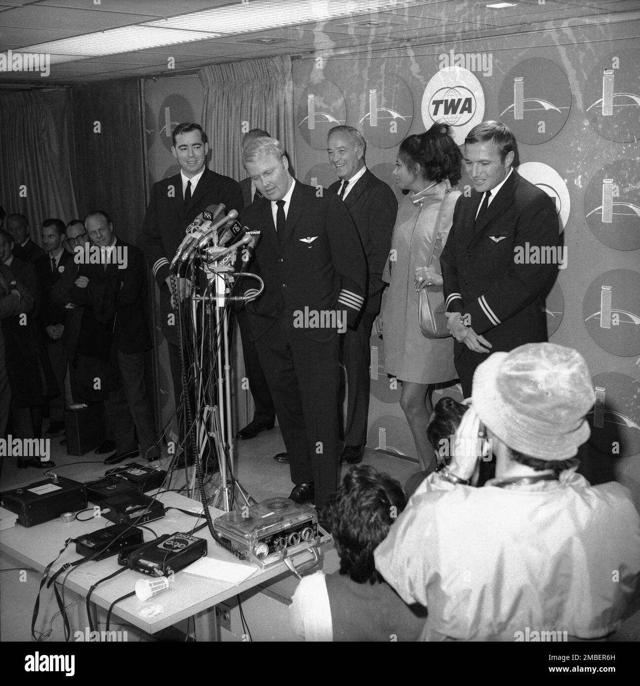 Captain Donald Cook, Jr., pilot of the TWA Flight 85 that was hijacked ...