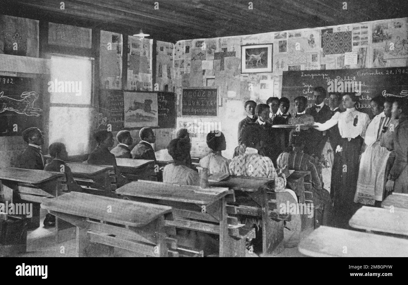 Elève africain en classe Banque d'images noir et blanc - Alamy