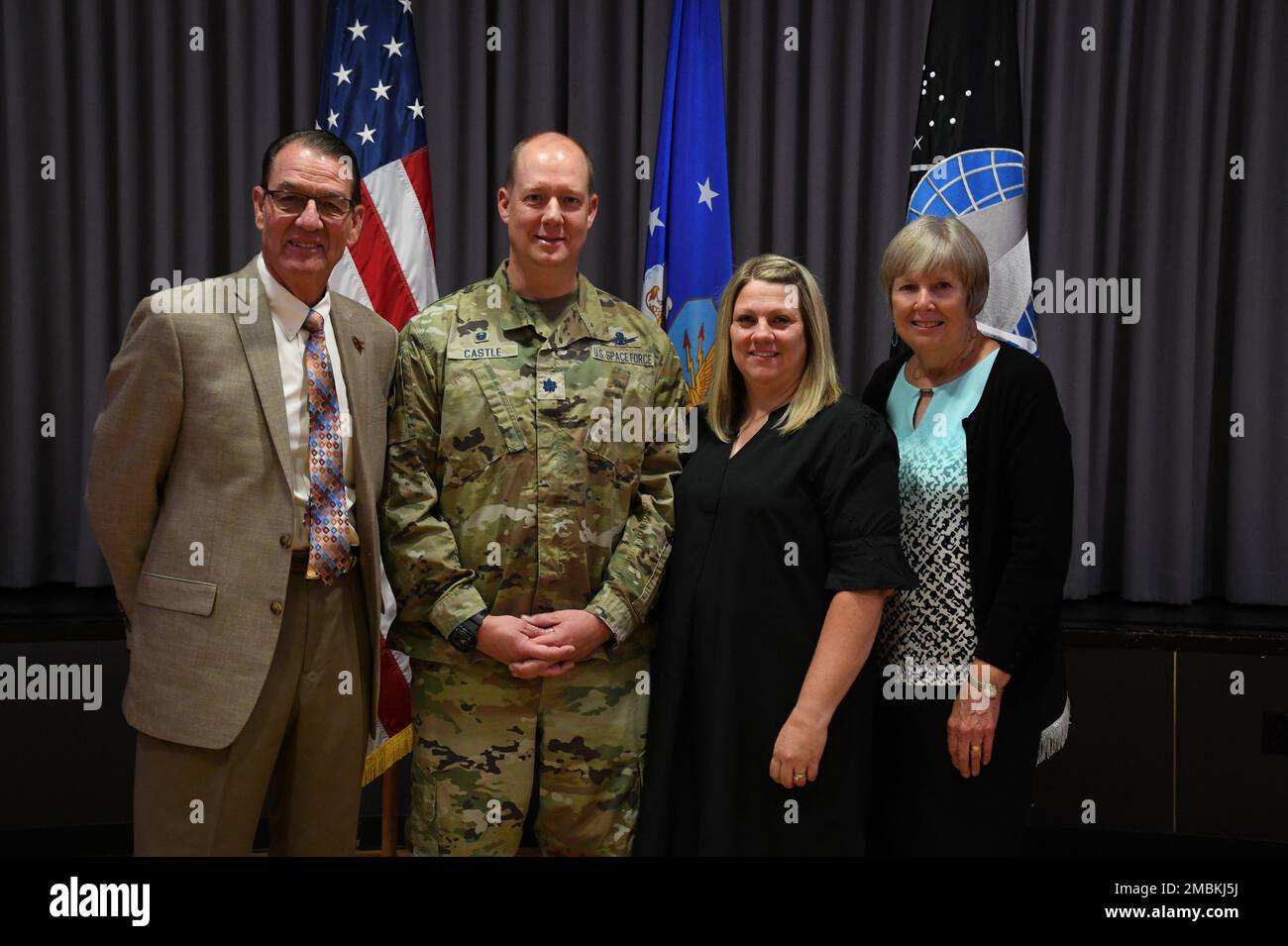 Le lieutenant-colonel Christopher Castle, commandant de l'escadron d ...