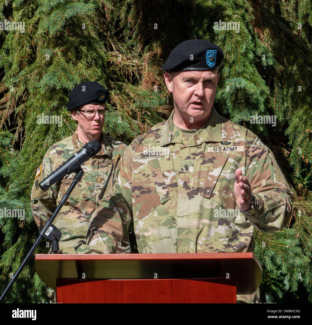 ÉTATS-UNIS Armée Brig. Le général Eric P. Shirley, commandant du ...