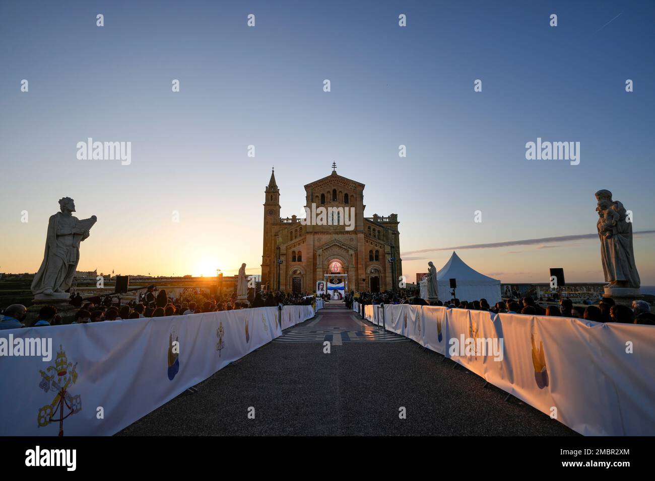 Pope Francis, center, is flanked by, from left, Secretary General of ...