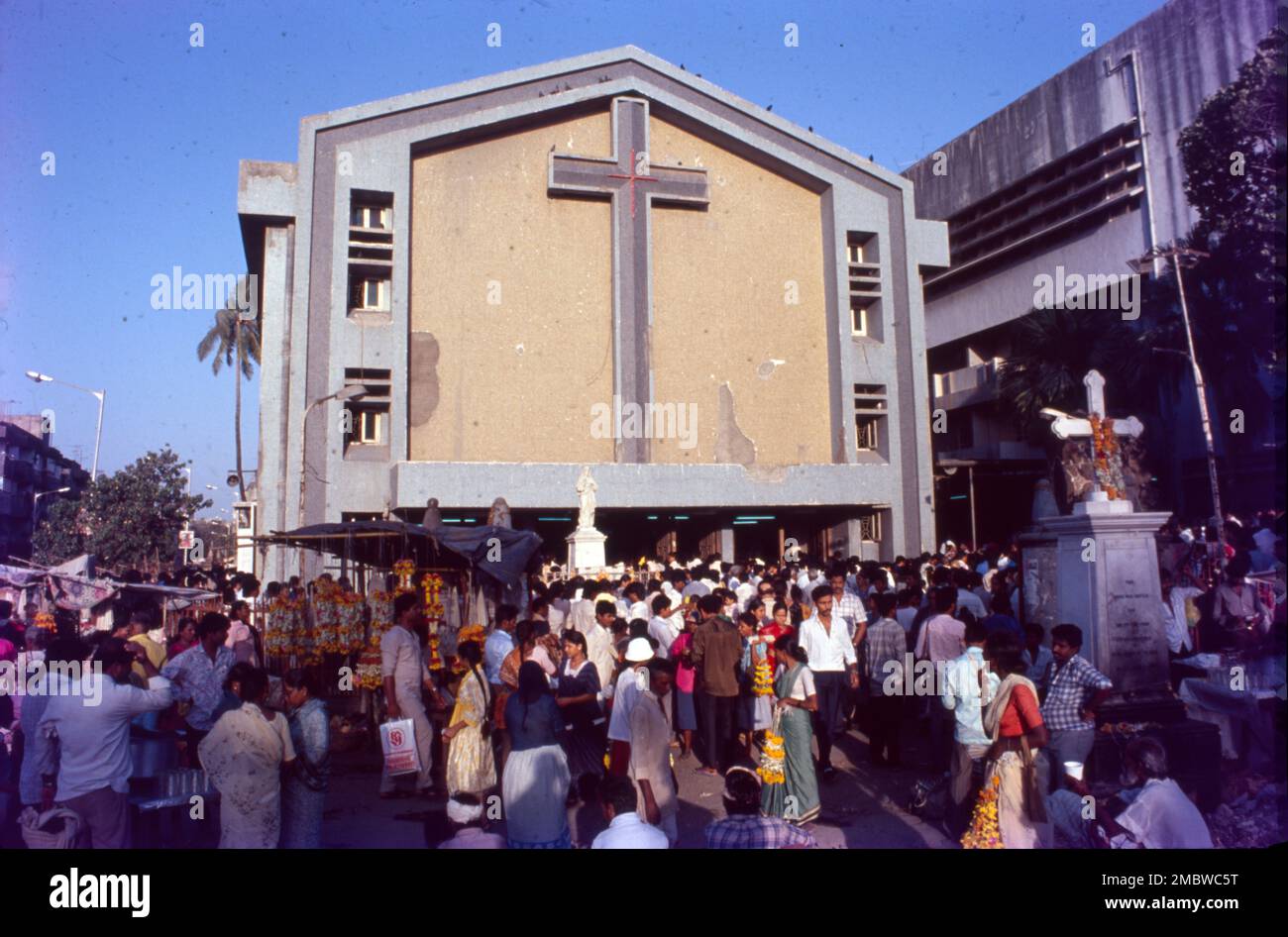 Populairement connu sous le nom d'église de Mahim, c'est l'un des plus ...