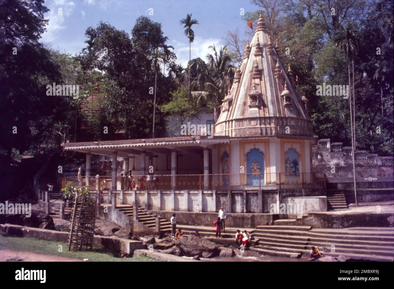 Le temple Basistha, situé dans le coin sud-est de la ville de Guwahati ...