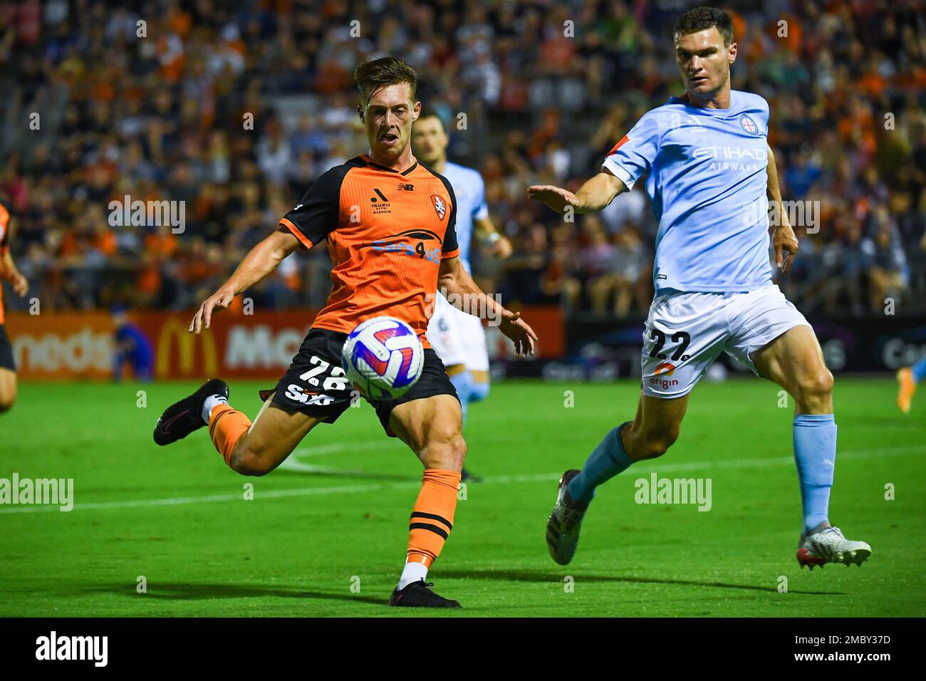 Joseph Knowles du roar fait une course pendant le match De football ...