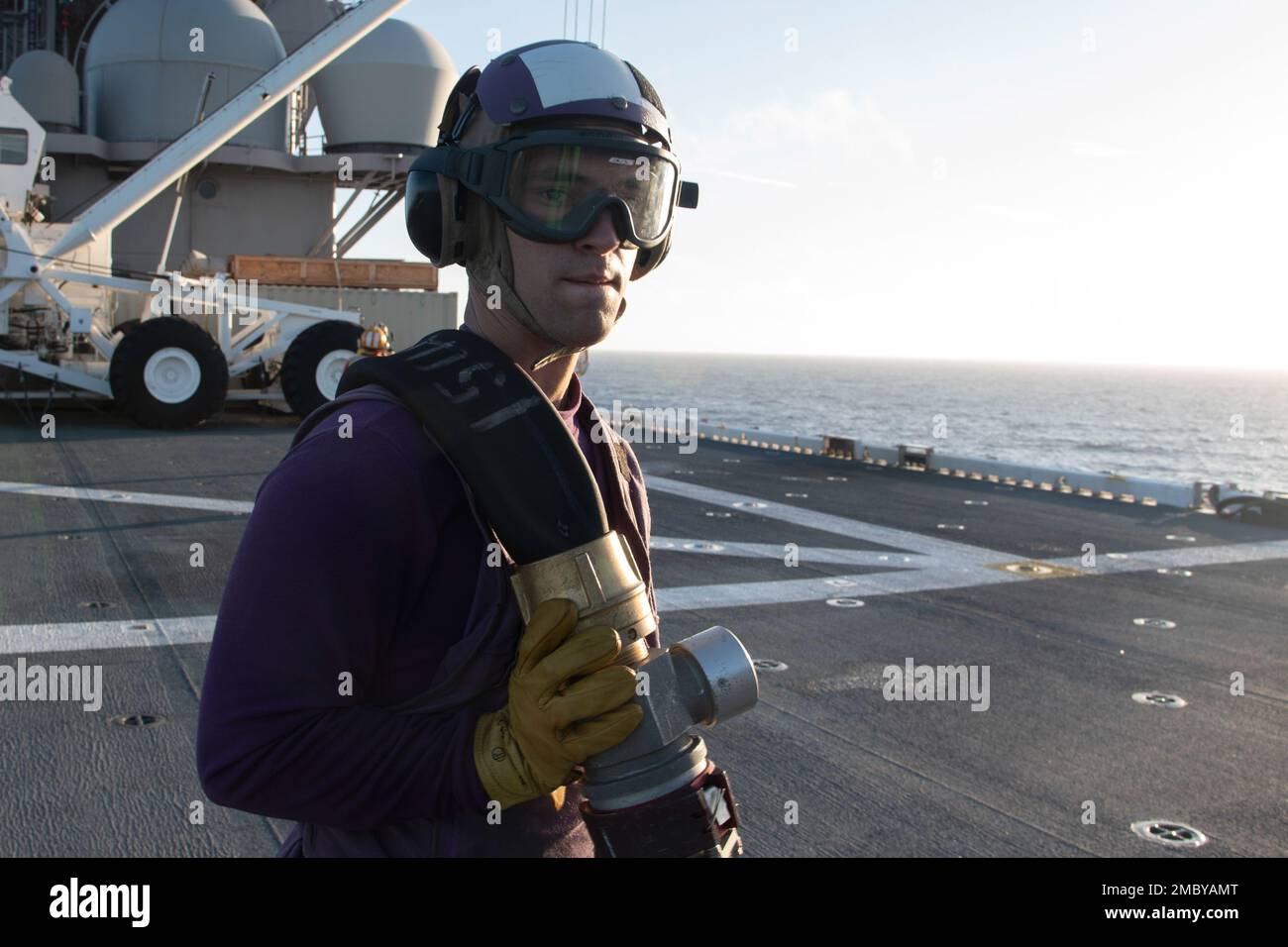 220623-N-XN177-2010 OCÉAN PACIFIQUE (23 juin 2022) – l'avionneur Randy ...