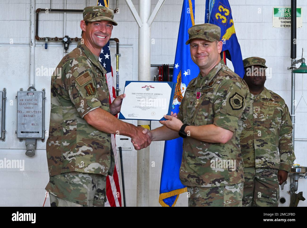ÉTATS-UNIS Le colonel de la Force aérienne Jack Arthaud, commandant de ...