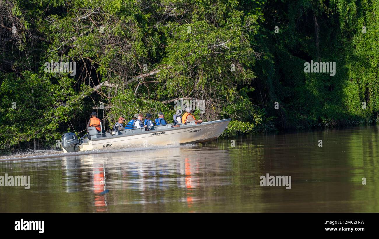 Safari boat Banque de photographies et d’images à haute résolution - Alamy
