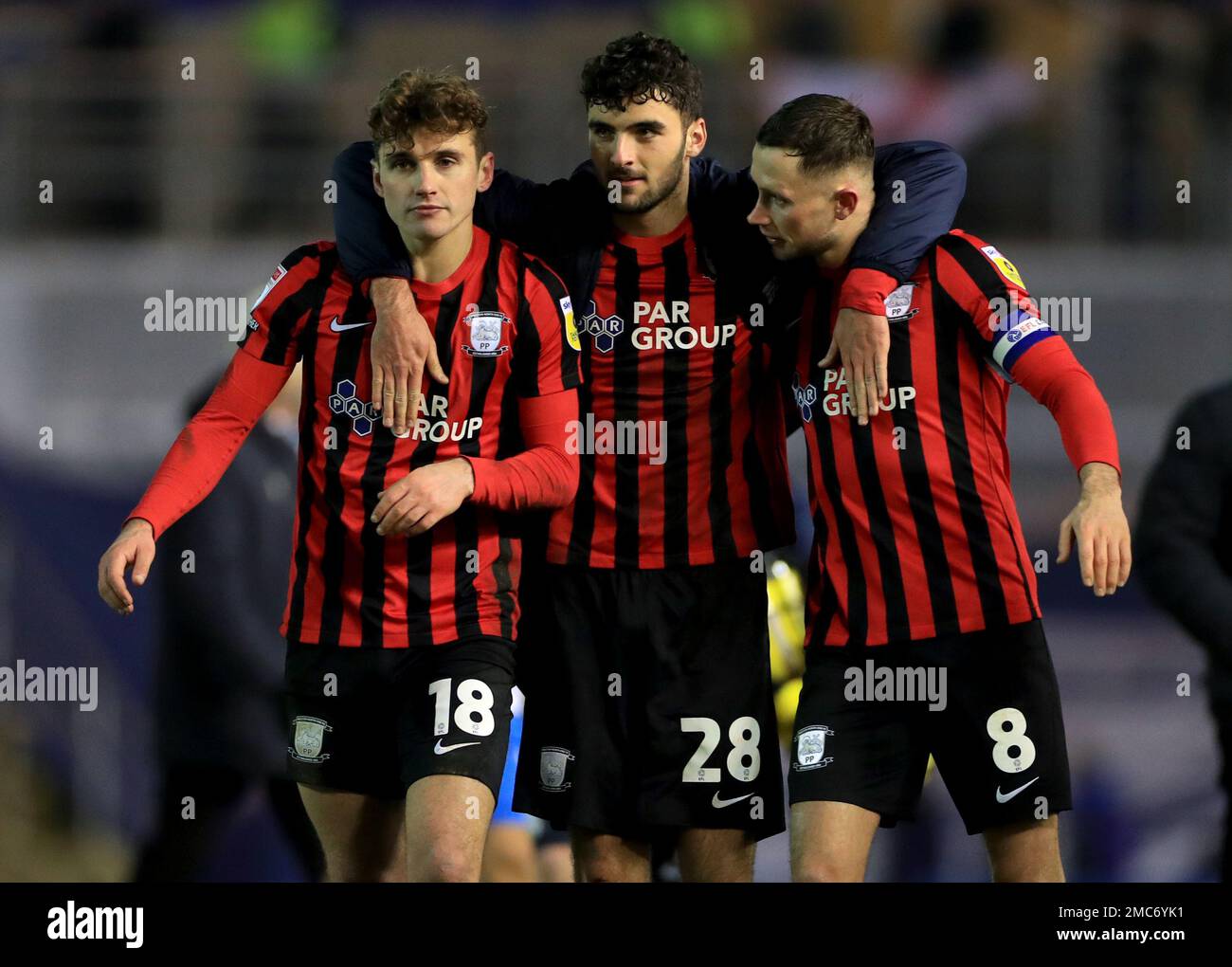 Ryan Ledson de Preston North End (à gauche), Thomas Cannon (au centre ...