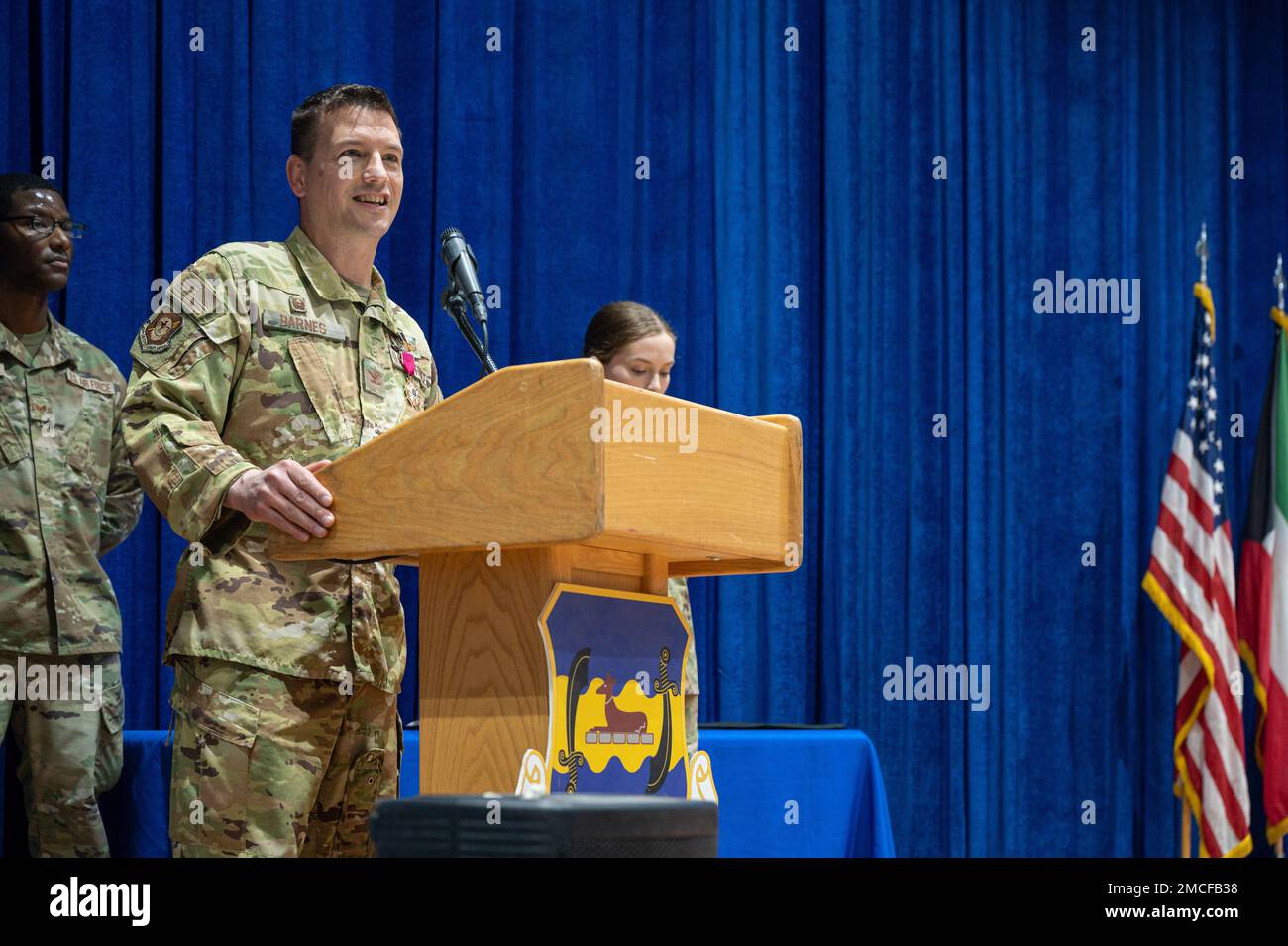 ÉTATS-UNIS Le colonel de la Force aérienne Jason R. Barnes, commandant ...
