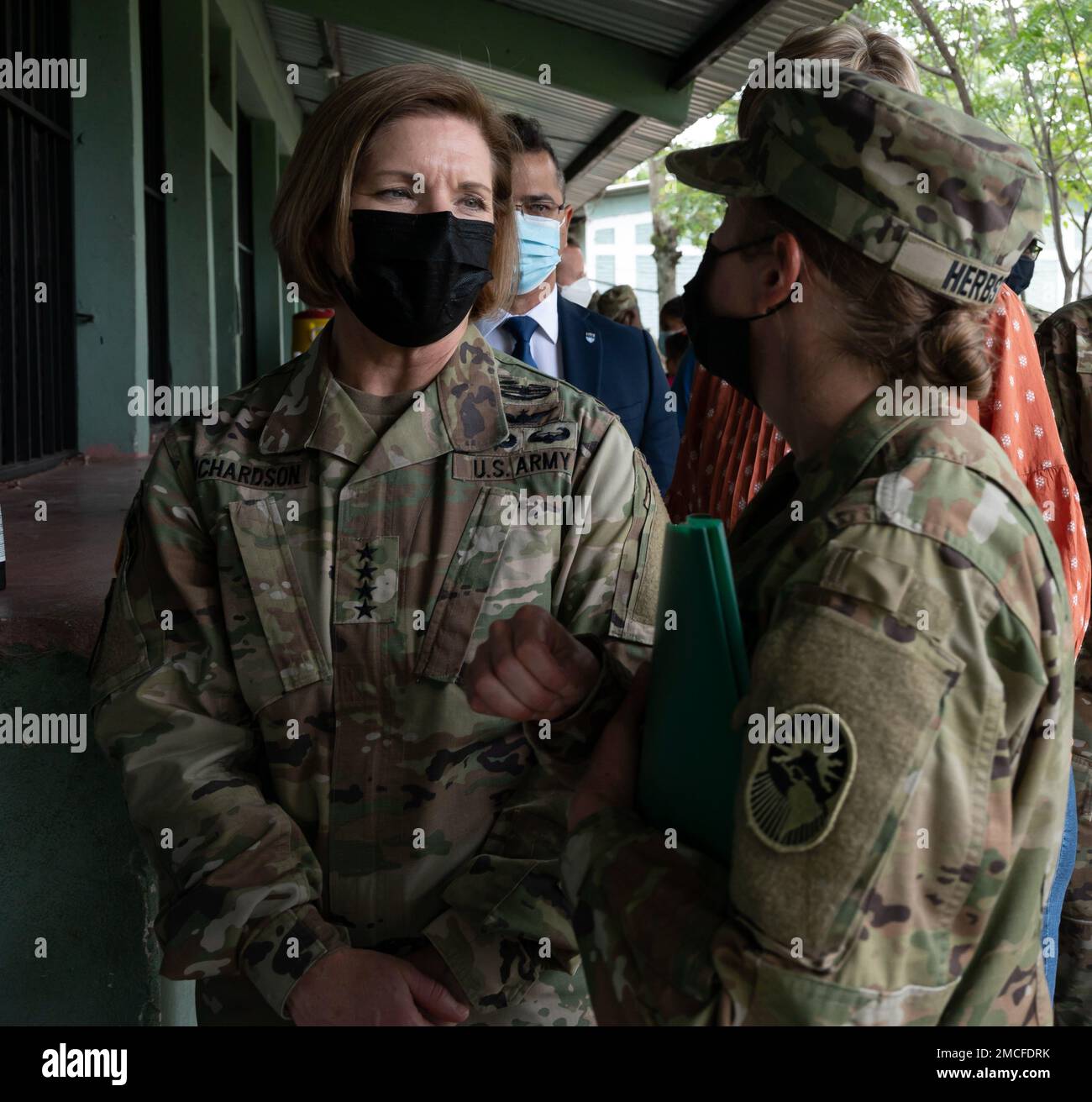 ÉTATS-UNIS Général de l'armée Laura Richardson, États-Unis Le ...