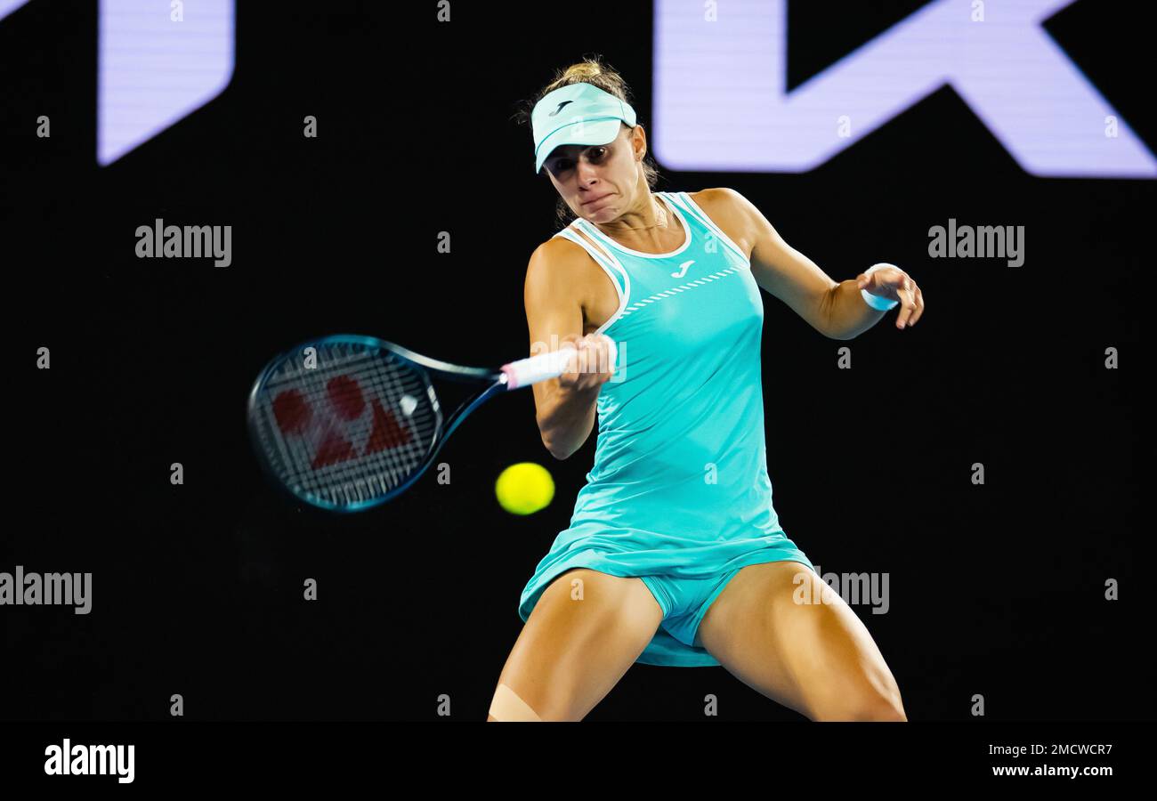 Magda Linette de Pologne en action lors de la troisième manche de l ...