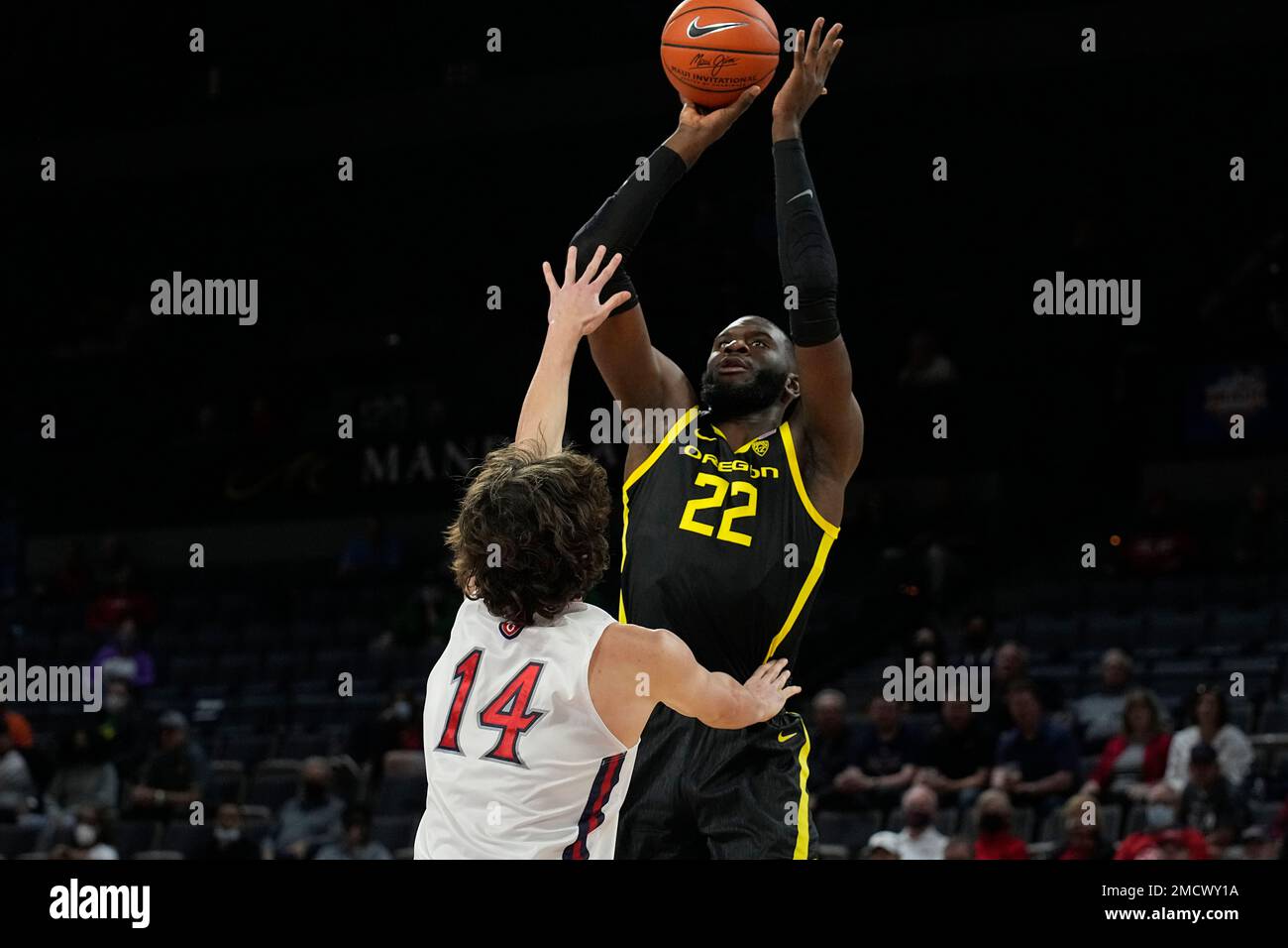 Oregon center Franck Kepnang (22) shoots over St. Mary's forward Kyle ...