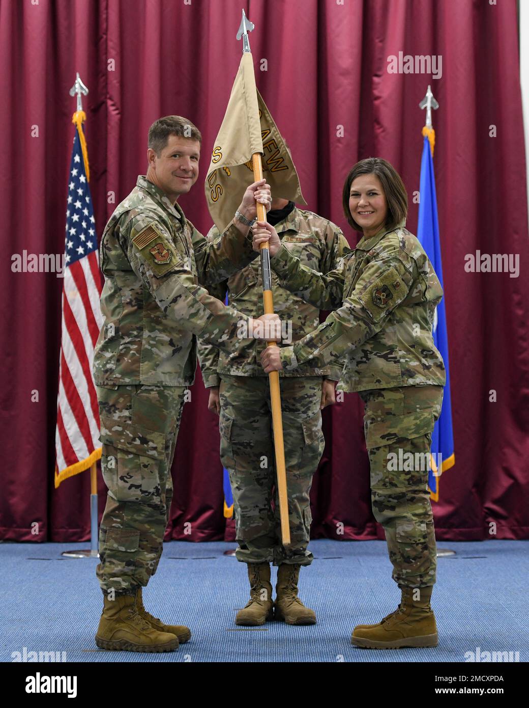Le colonel Stacey G. Friesen, le nouveau commandant de l'escadron ...