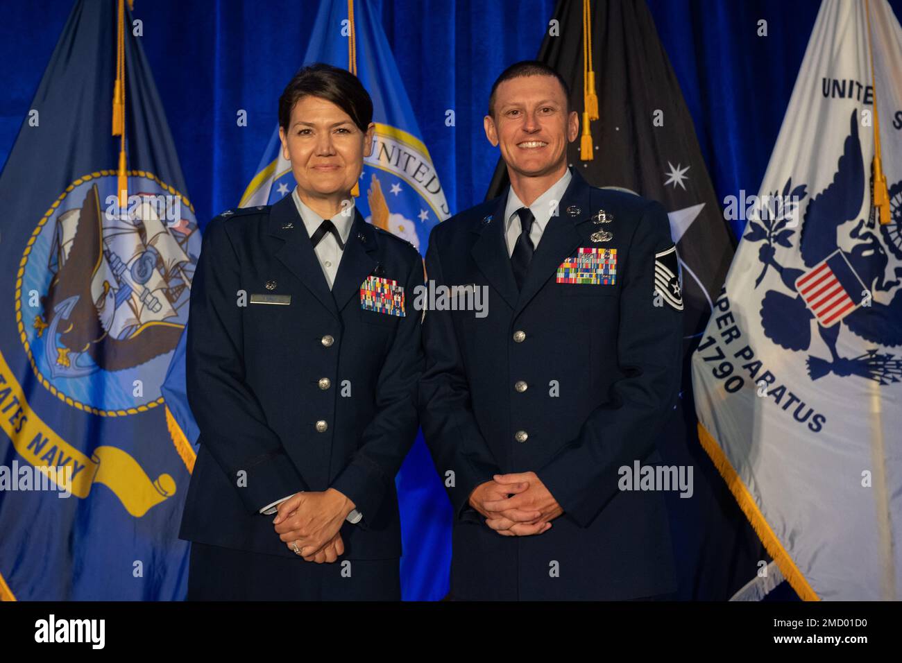 ÉTATS-UNIS Rebecca Lange, colonel de la Force aérienne, commandant du ...